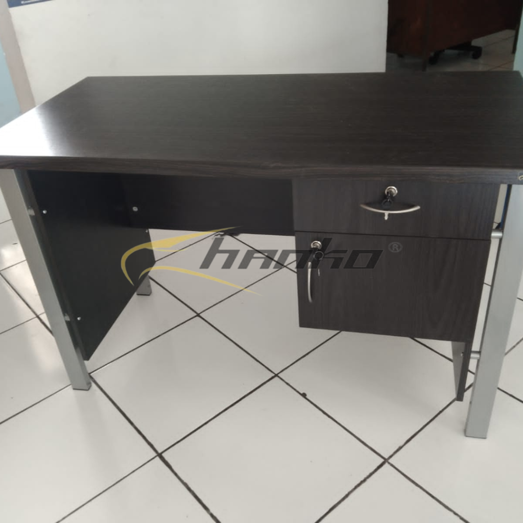 Jenis - Jenis Meja yang Sering Digunakan untuk Kantor - Meja Kantor